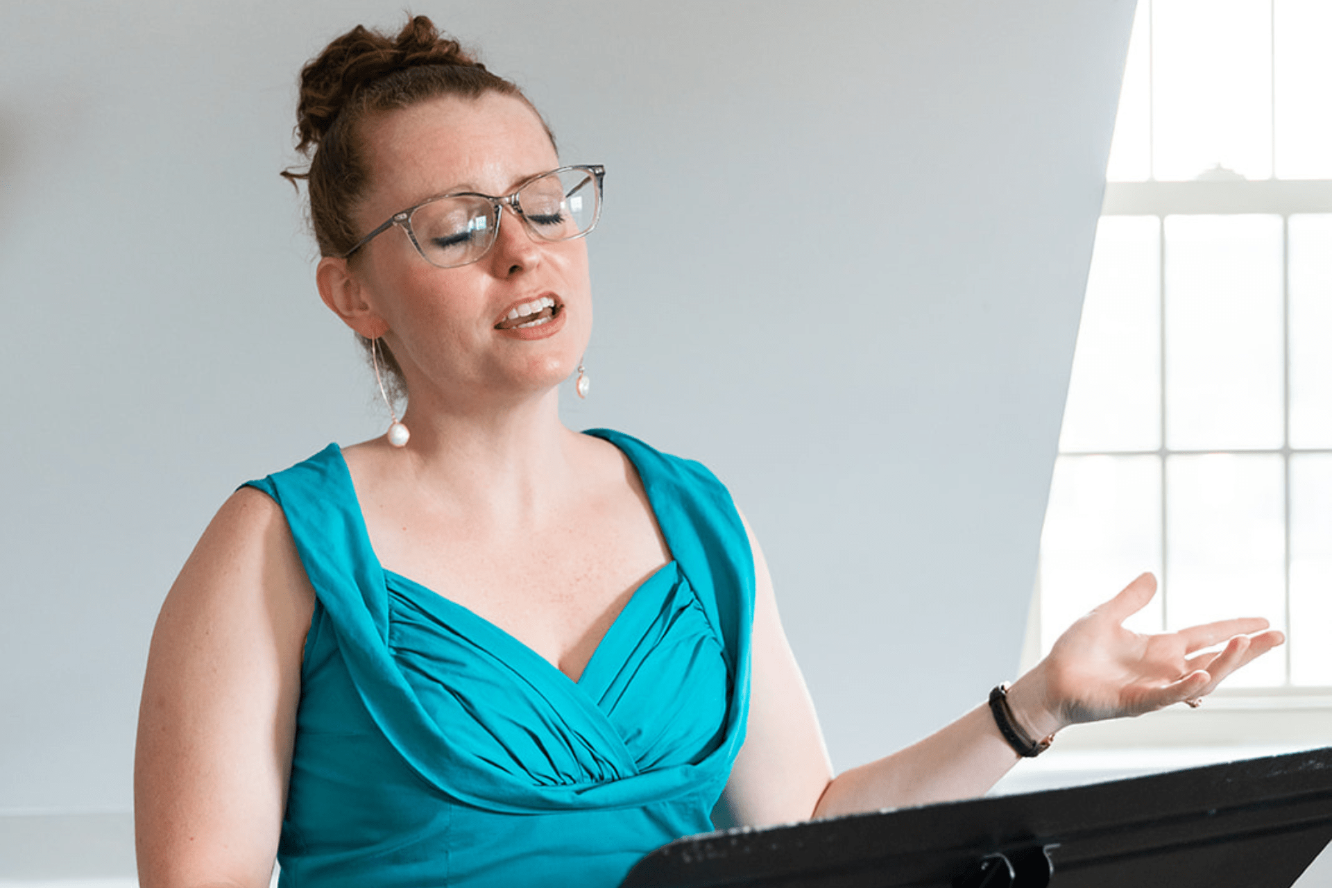 How To Improve Singing Voice: 10 Easy Steps