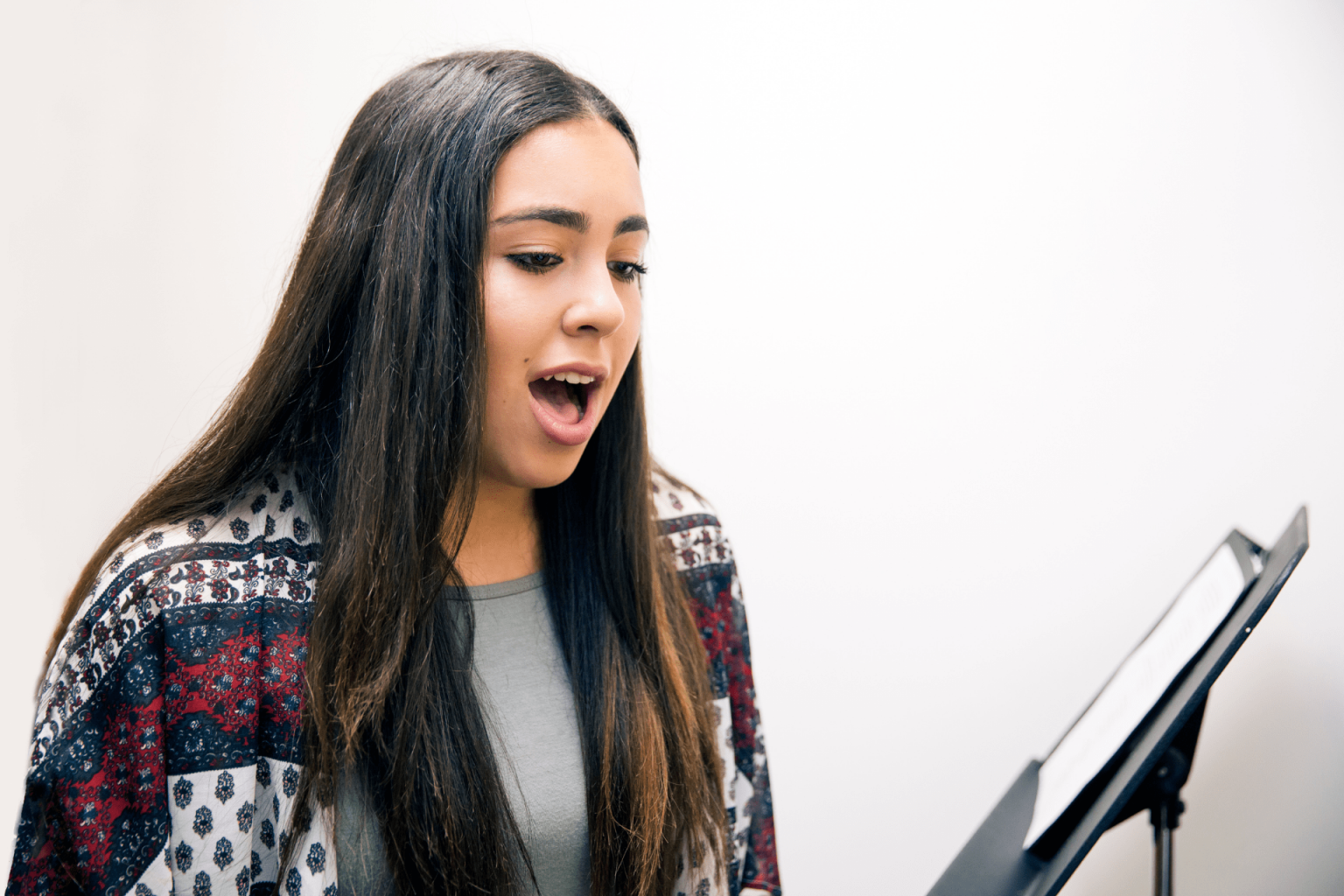 How To Improve Singing Voice: 10 Easy Steps